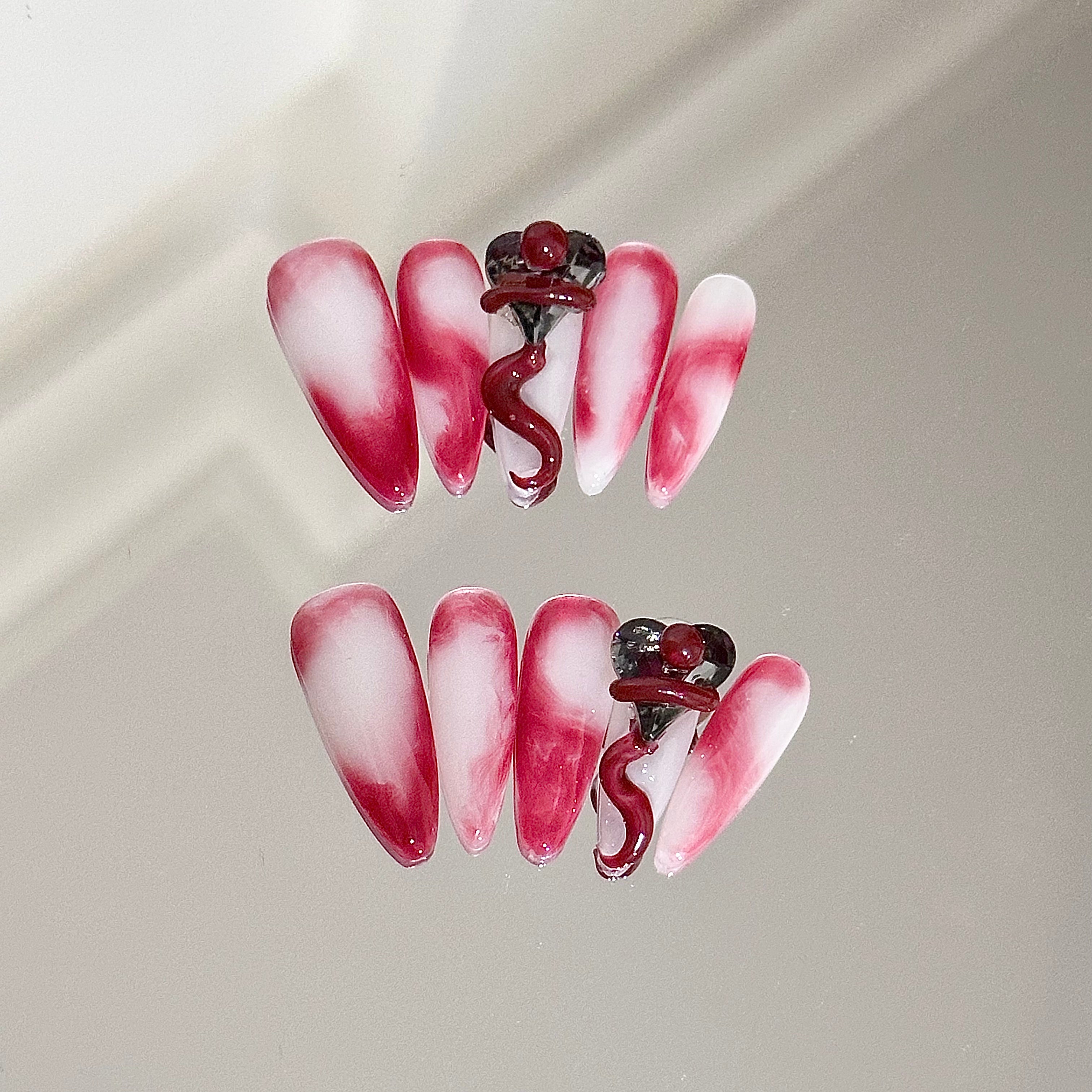 Venom Kiss Press On Nails – MyBeautylab