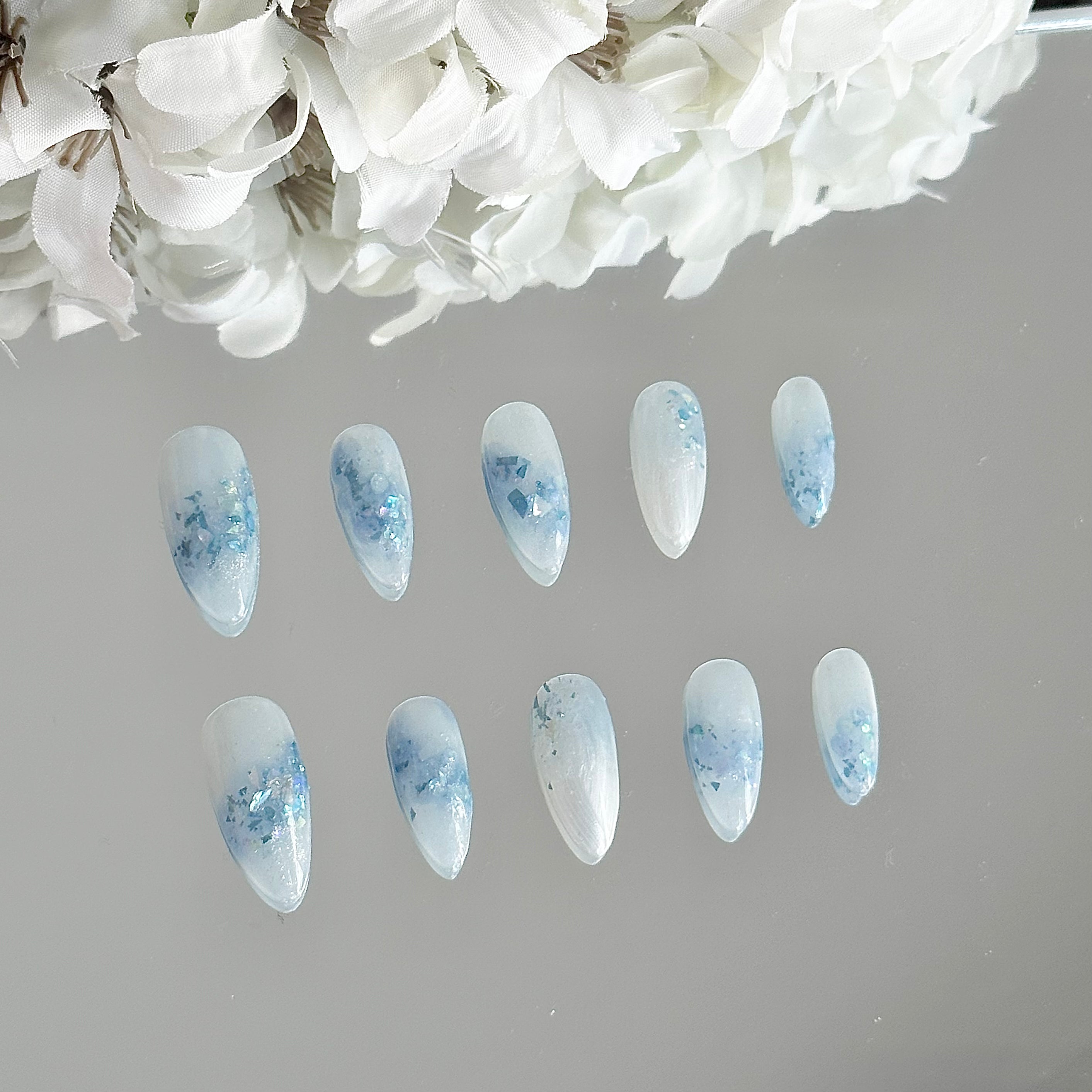 Blue Glowy Ombre Long Press On Nails – MyBeautylab
